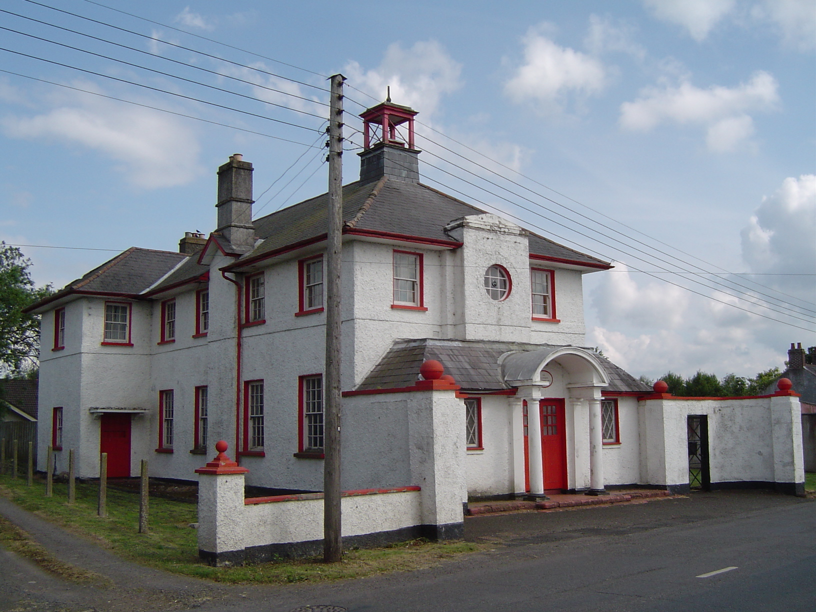 BALLINDERRY, Co. Antrim – War Memorials in the north of Ireland