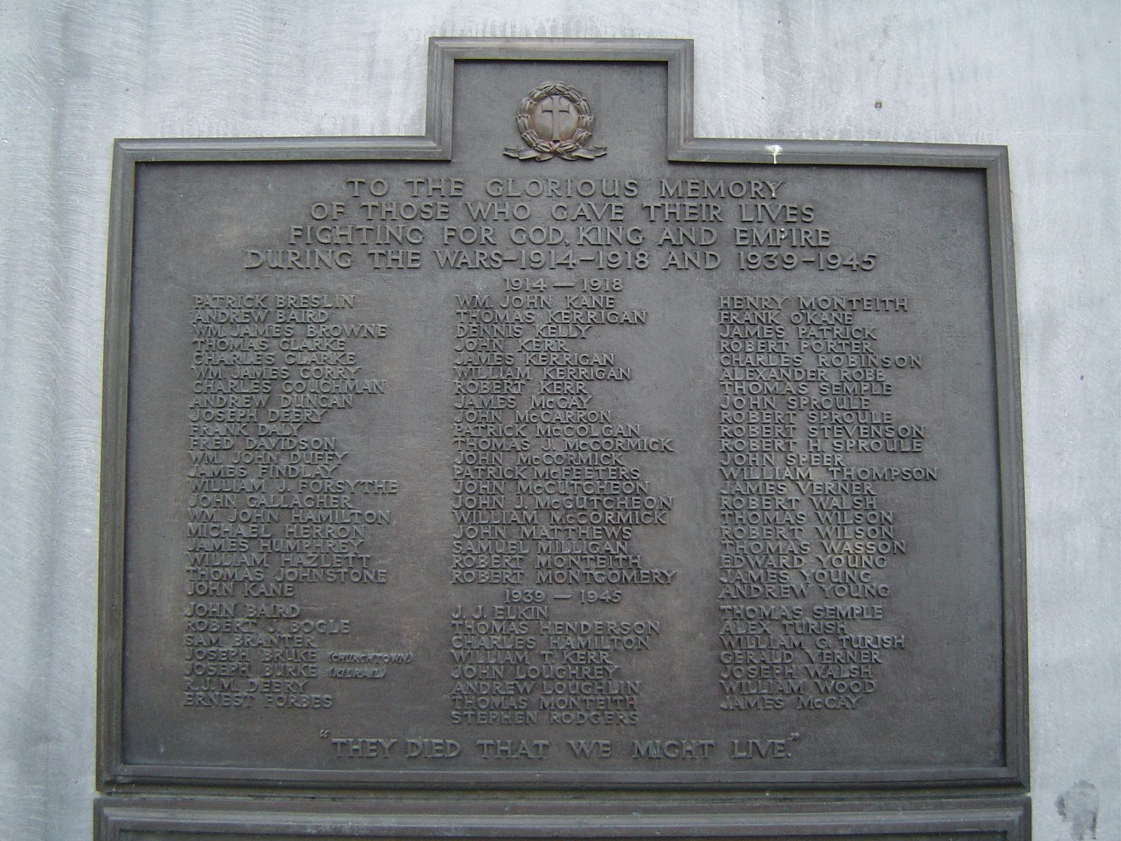 CASTLEDERG, Co. Tyrone. – War Memorials in the north of Ireland